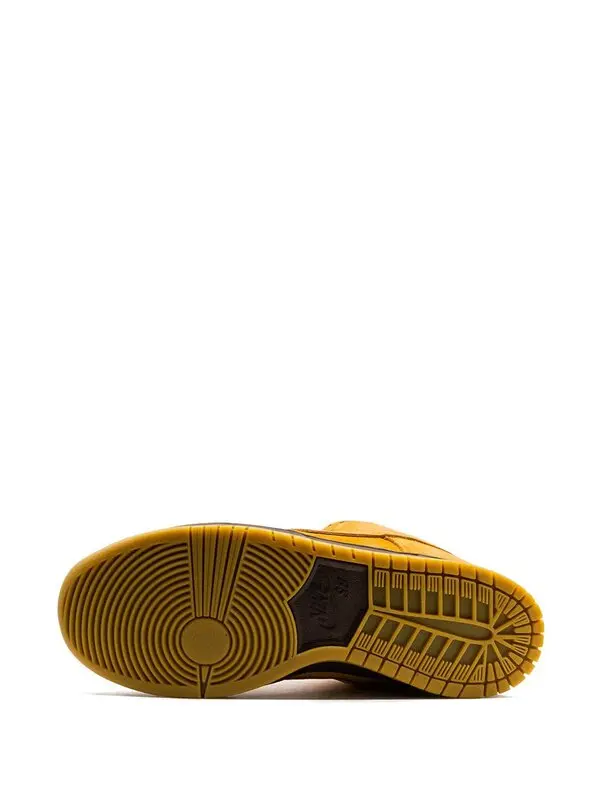 Nike Dunk Low Pro Sneakers - Brown