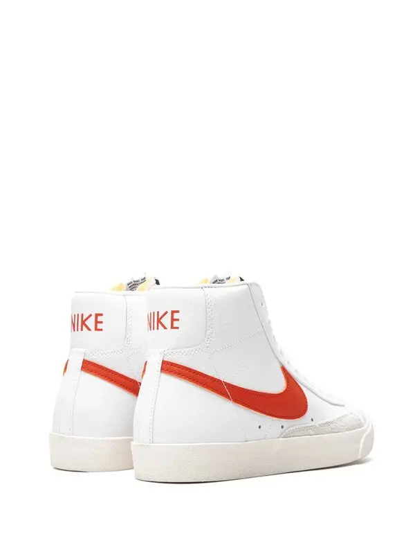 Nike Blazer Mid '77 Vintage Sneakers - White