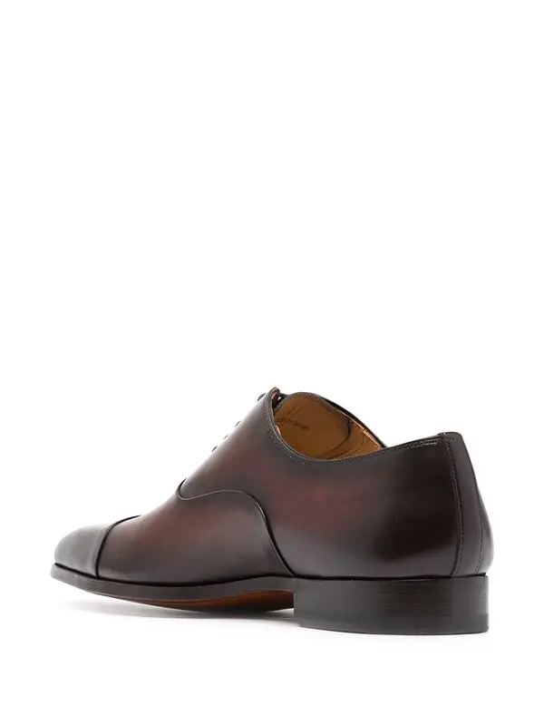 Magnanni Distressed Oxford Shoes