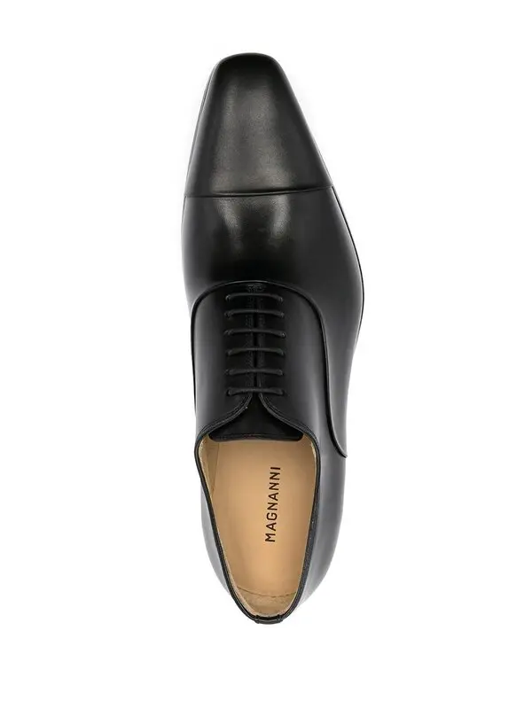 Magnanni Leather Oxford Shoes