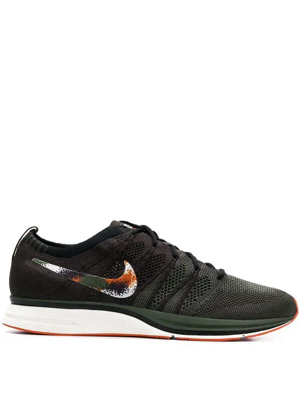 Nike Flyknit Sneakers