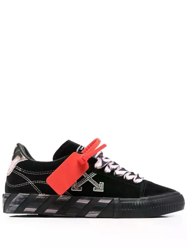 Off-White Vulcanized Low-top Sneakers - Black