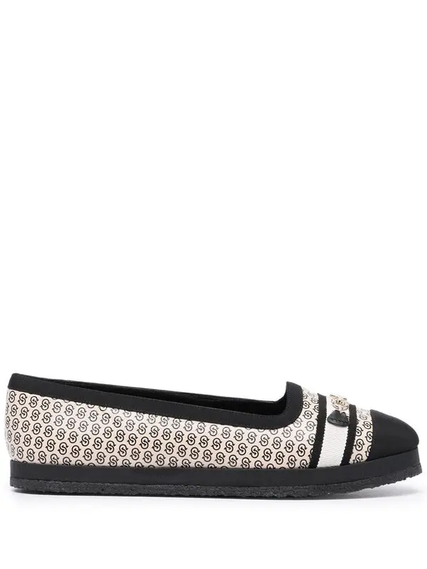 FERRAGAMO Kelsi Ballerina Shoes - Black