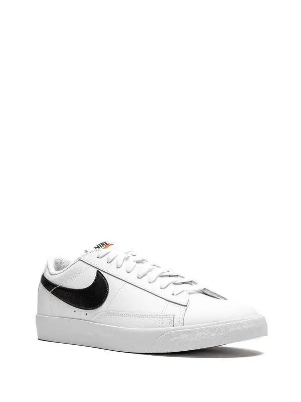 Nike Blazer Low Leather Sneakers - White