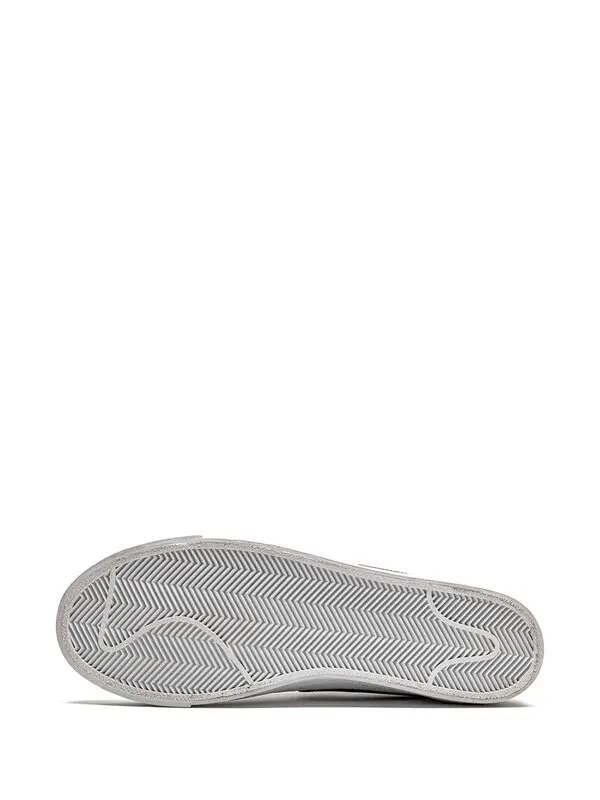Nike Blazer Low Leather Sneakers - White