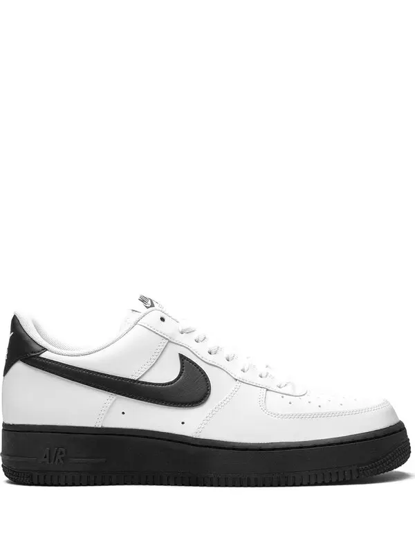 Nike Force 1 '07 Sneakers
