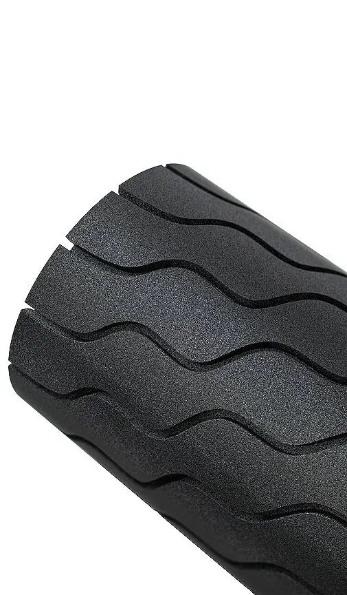 THERABODY 12 Wave Roller - Black