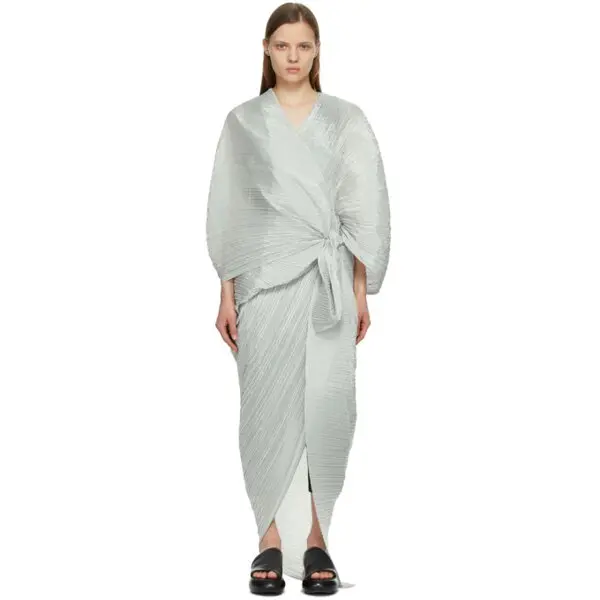 Issey Miyake Madame-T Stole Scarf In Grey - 30% Off | Editorialist 