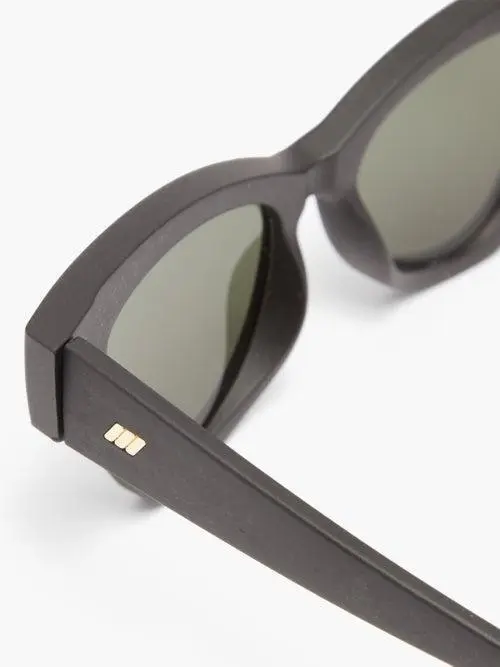LE SPECS HOURGRASS RECYLED GRASS Le Specs Hourglass Cat-Eye Recycled Sunglasses In Black  main image 3