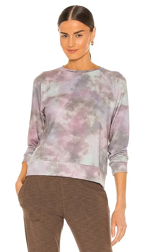 Beyond Yoga Printed Favorite Raglan Crew Pullover In Lavender