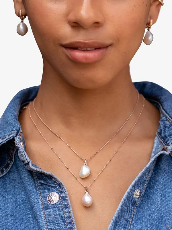 Monica Vinader Nura Baroque Pearl Pendant Charm - Pink