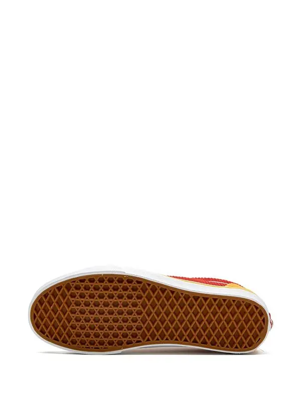 VANS Old Skool Corduroy Sneakers - Red