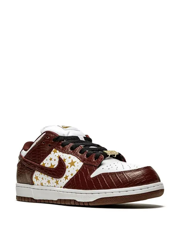 Nike X Supreme Sb Dunk Low Sneakers