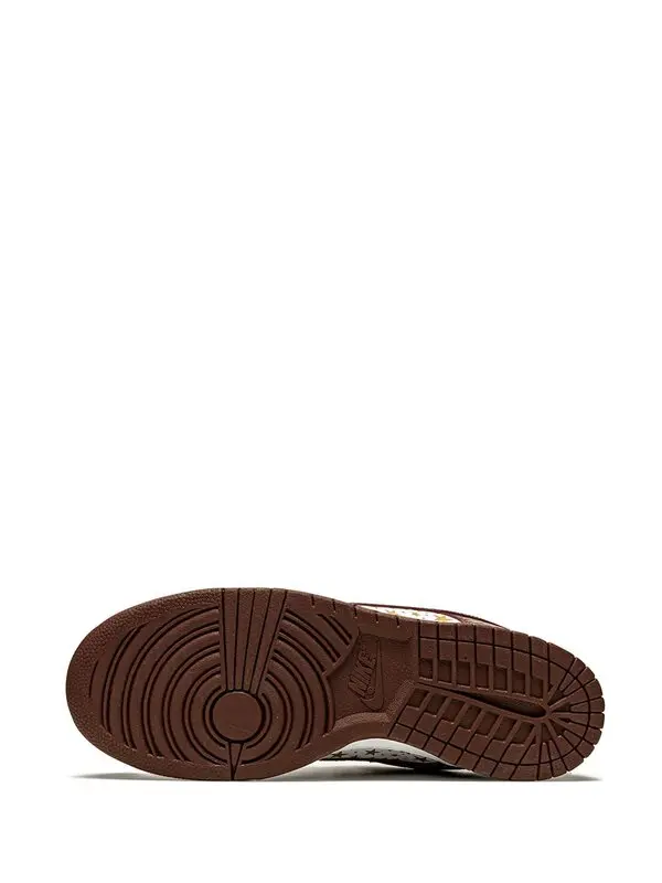 Nike X Supreme Sb Dunk Low Sneakers