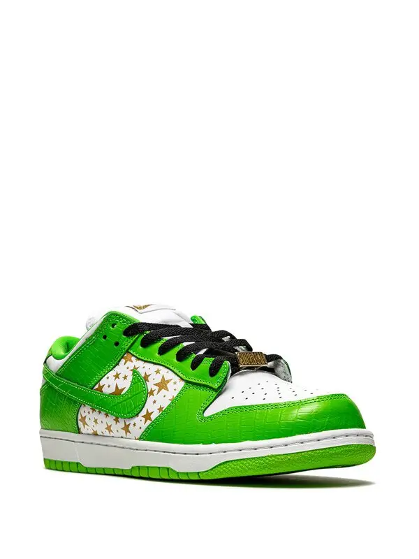 Nike X Supreme Sb Dunk Low Stars Mean Sneakers - Green