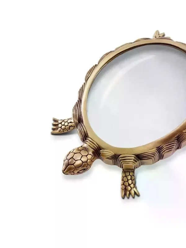 L'Objet Turtle Magnifying Glass