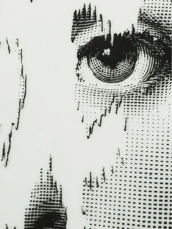 FORNASETTI Faded Face Print Plate