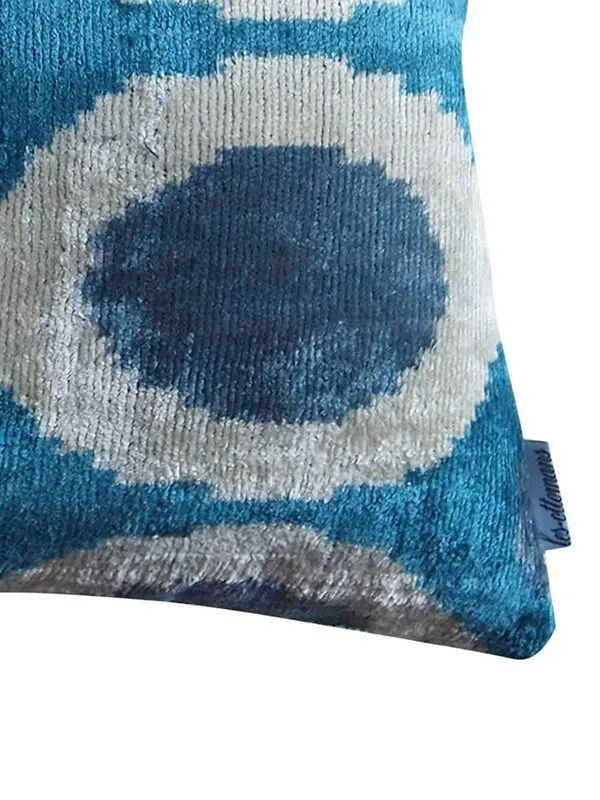 LES-OTTOMANS Jacquard Silk Velvet-blend Cushion