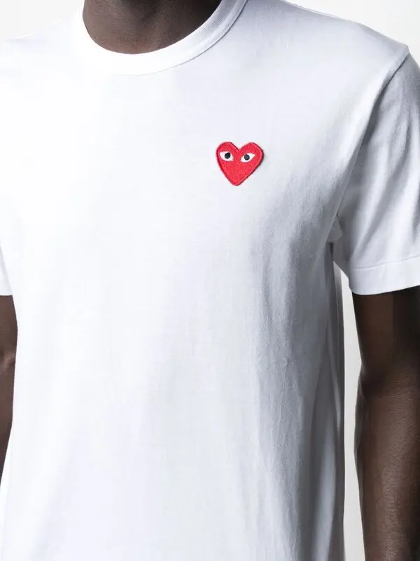 Play Comme Des Garcon Embroidered Heart T-shirt