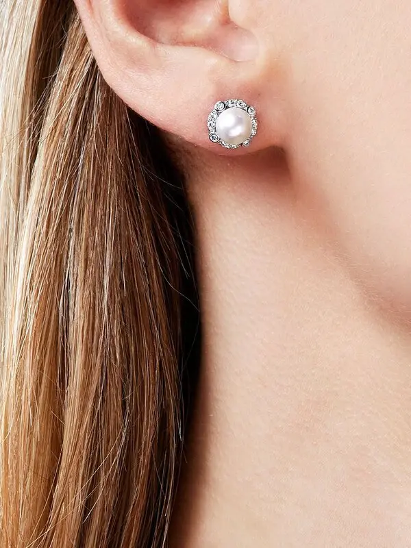 Yoko London 18kt White Gold Freshwater Pearl And Diamond Stud Earrings - Silver