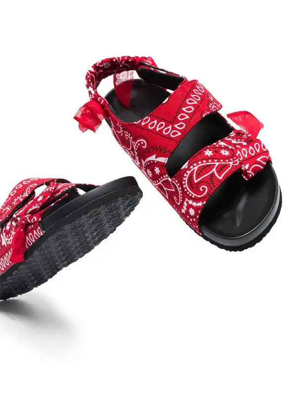ARIZONA LOVE Bandana-print Flat Sandals
