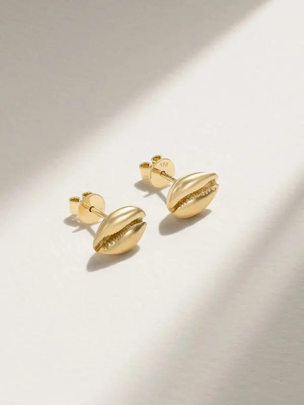 ALMASIKA Le Petit Cauri 18-karat Stud Earrings - Gold