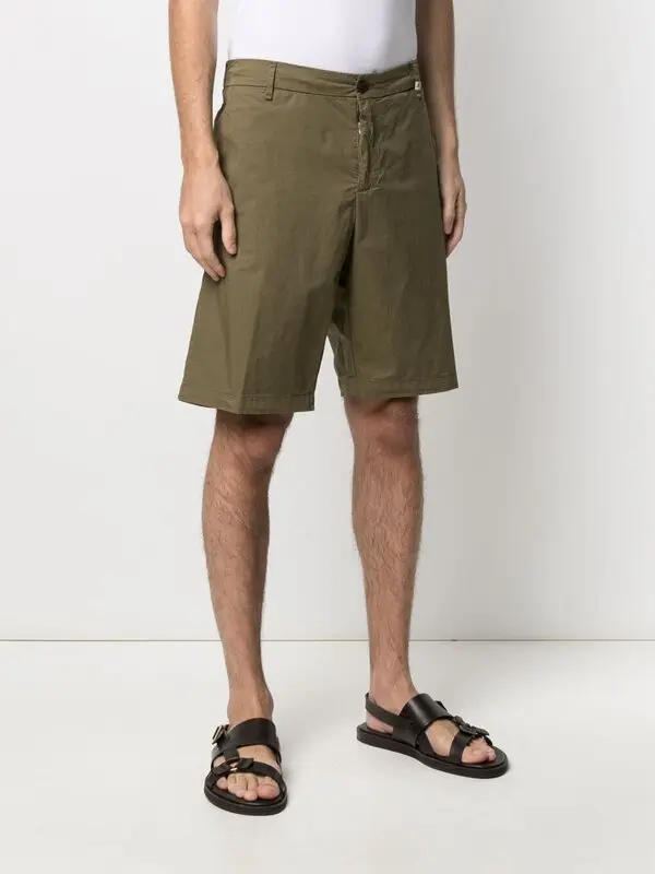 MYTHS Mid-rise Flared Chino Shorts