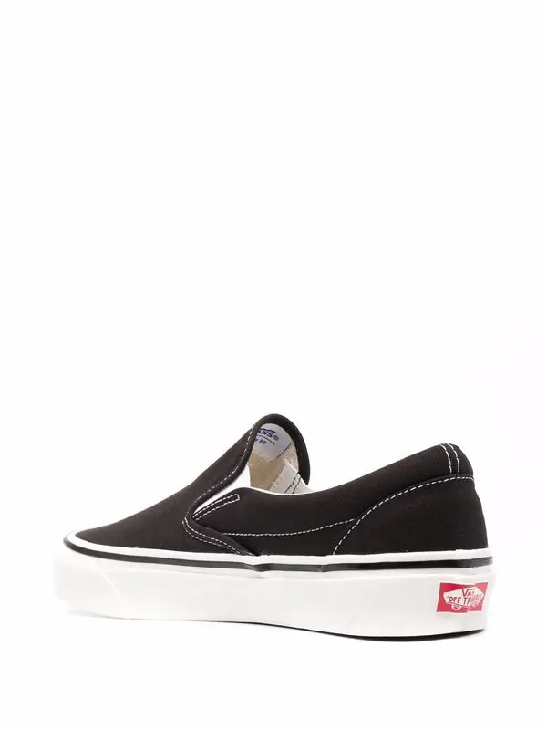 VANS Ua Slip-on Canvas Sneakers - Black