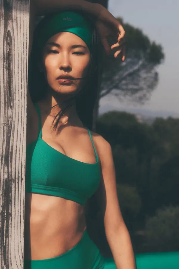 Alo Yoga Airlift Intrigue Bra - Emerald Isle