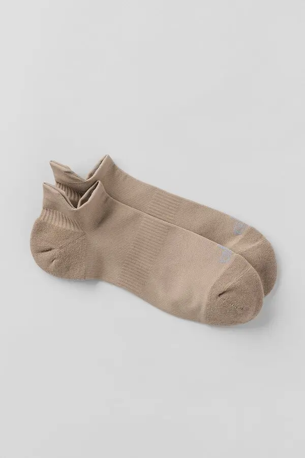 Alo Yoga Performance Tab Socks - Gravel