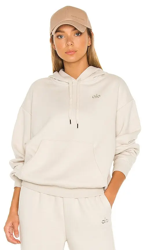 alo Accolade フーディ M ivory Alo Yoga Accolade Hoodie In Cream - Bone | Editorialist