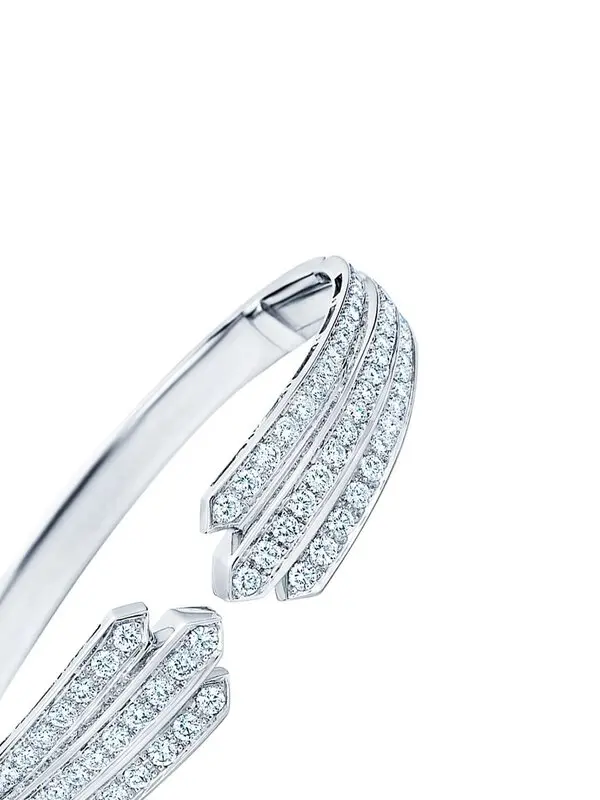 Kwiat 18kt White Gold Diamond Cascade Bangle