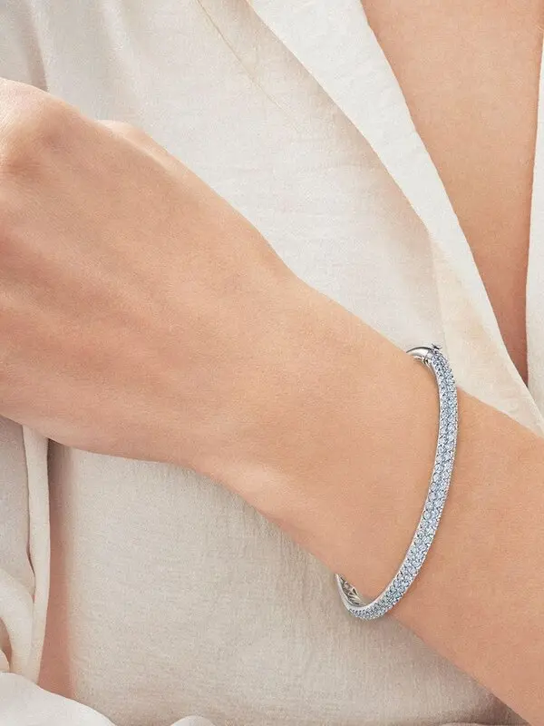 Kwiat 18kt White Gold Diamond Moonlight Three-row Medium Bangle - Silver