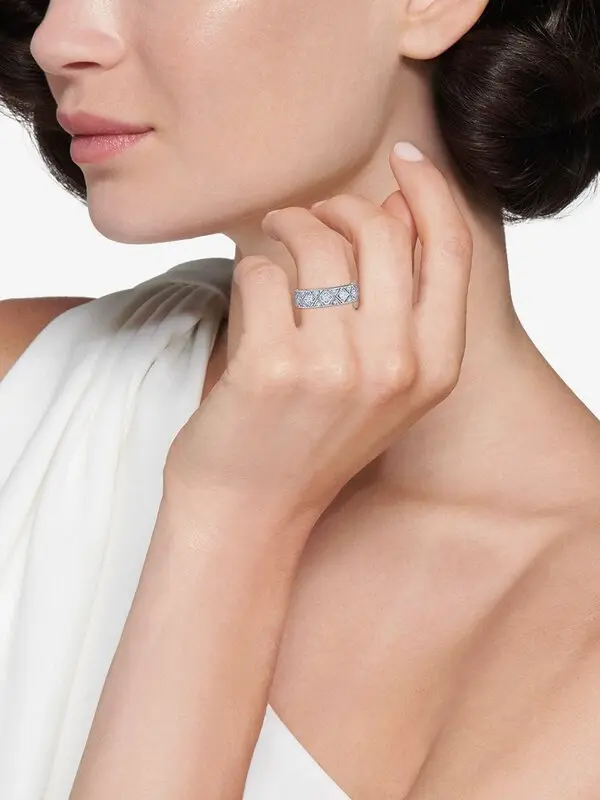 Kwiat 18kt White Gold Diamond Band Ring