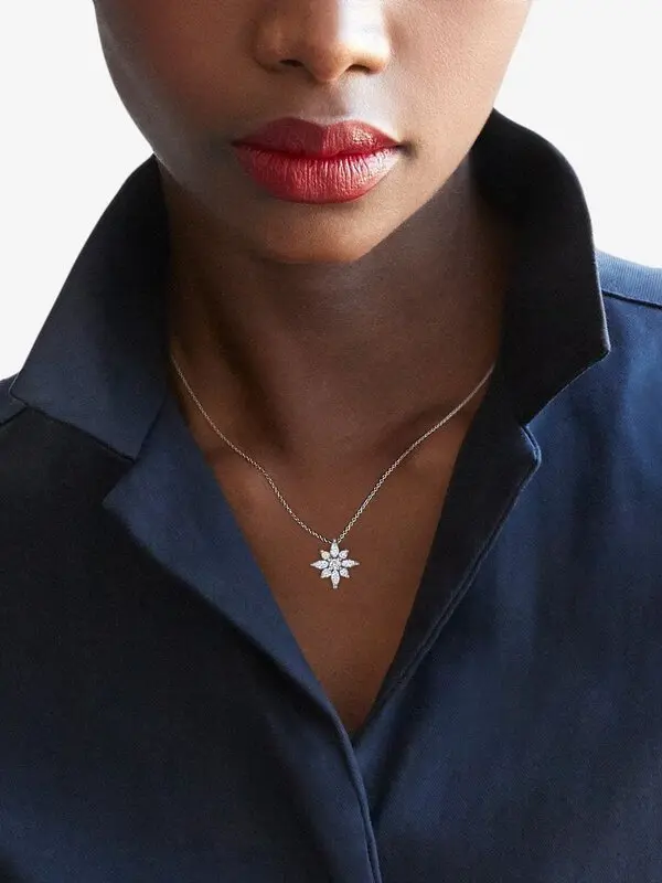 Kwiat 18kt White Gold Diamond Star Pendant