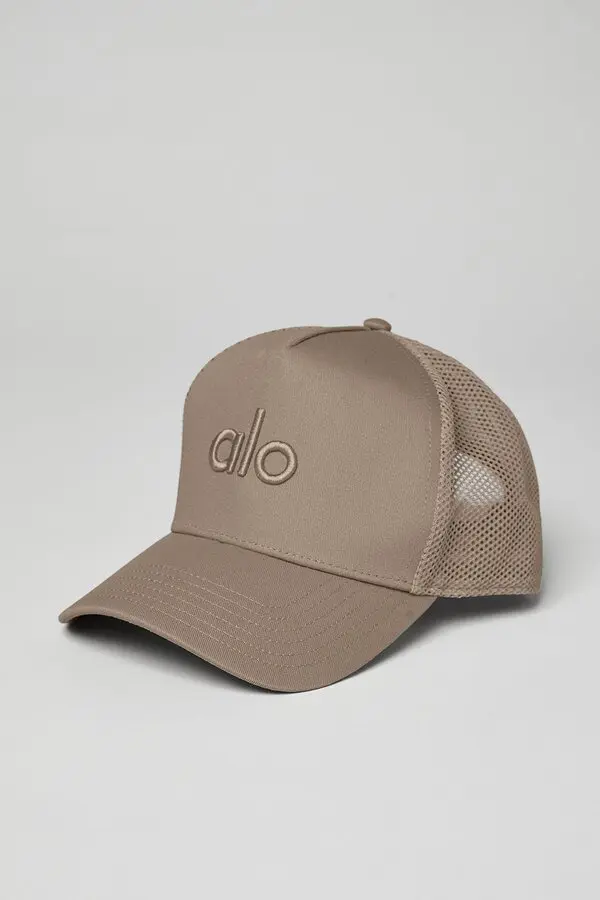 Alo Yoga District Trucker Cap - Gravel