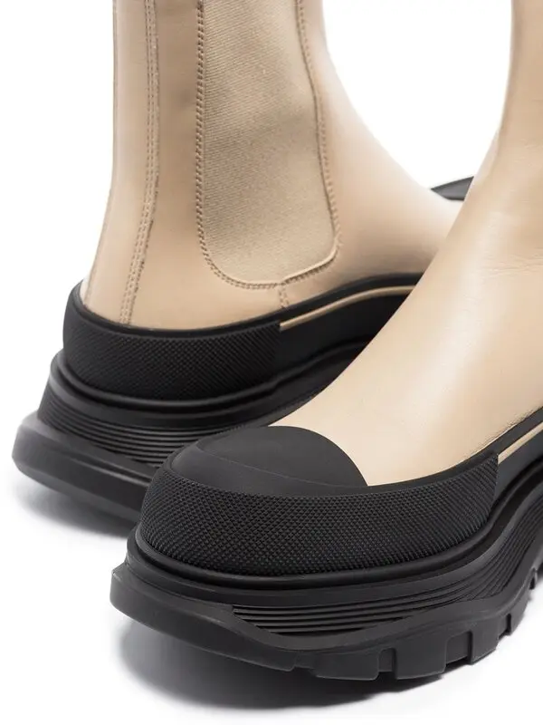 Alexander McQueen Tread Slick Chelsea Boots - Neutrals