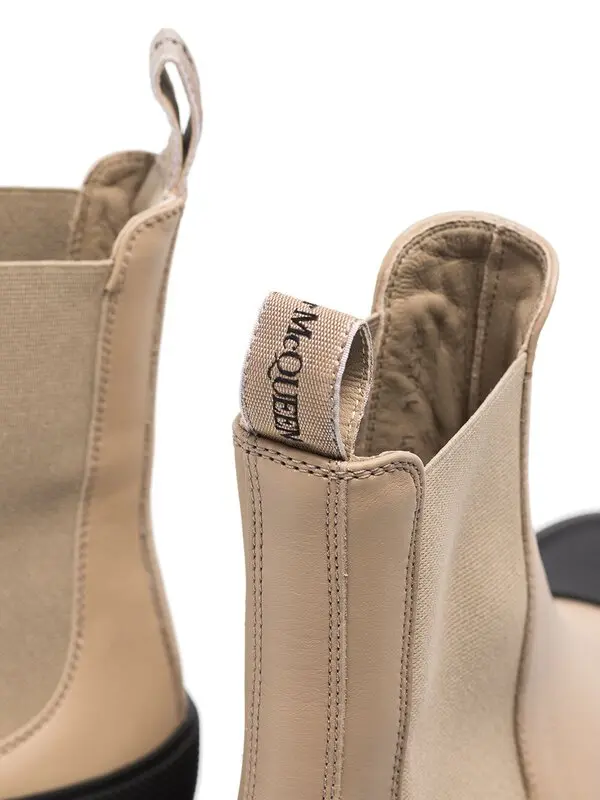 Alexander McQueen Tread Slick Chelsea Boots - Neutrals