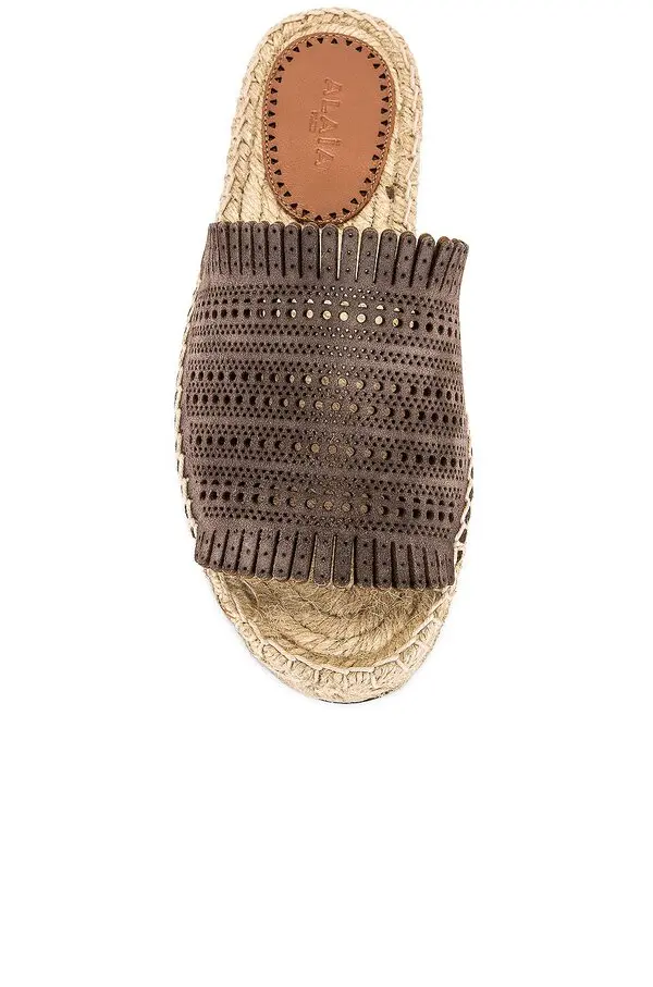 Alaïa Leather Laser Cut Flat Espadrilles - Tourterelle