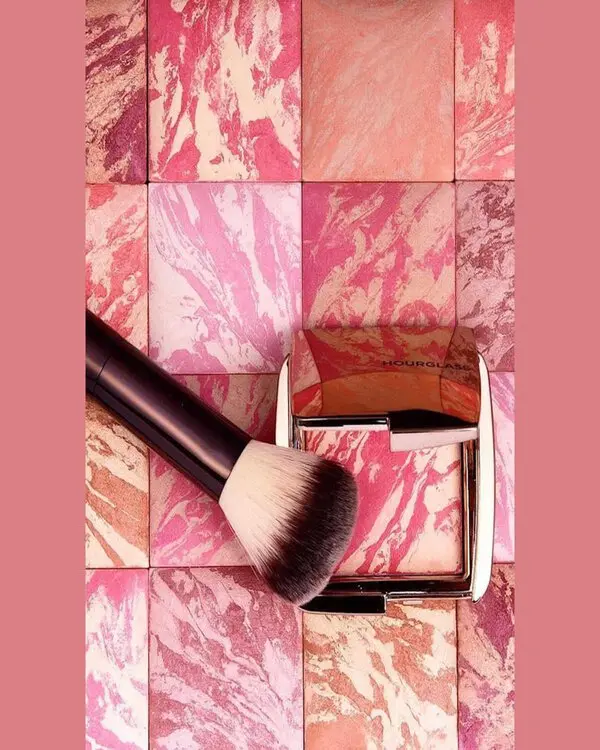 HOURGLASS Ambient Lighting Blush - Diffused Heat