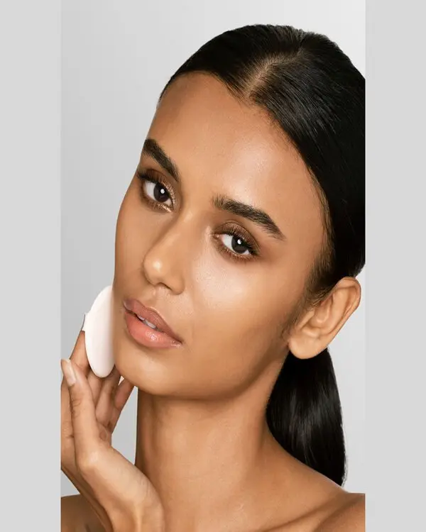 CHANTECAILLE Future Skin Cushion Skincare Foundation - Wheat