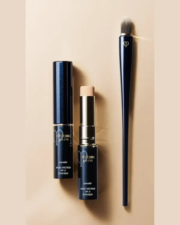 CLE DE PEAU BEAUTE Concealer Brush - One-color