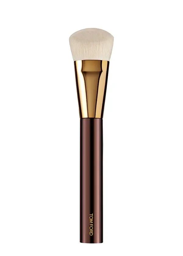 TOM FORD Shade And Illuminate Brush 04, Precision Application, Contouring Tool, Soft Bristles - N/a