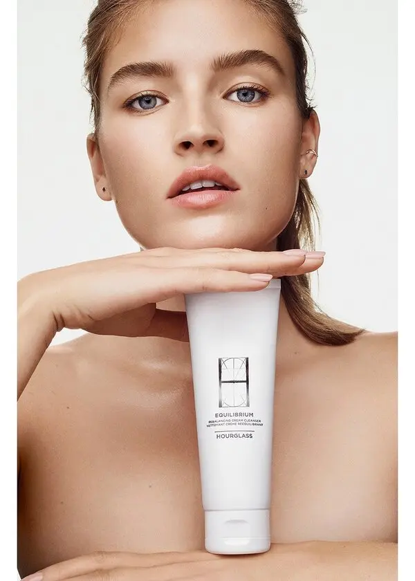 HOURGLASS Equilibrium Rebalancing Cream Cleansers, Youth Lipids - Na