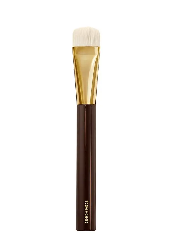 TOM FORD Shade And Illuminate Brush, Makeup Tool, Versatile Application, Professional Finish - Black