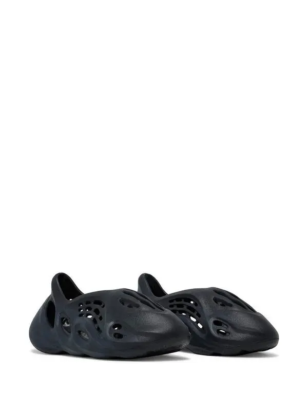 ADIDAS X YEEZY Yeezy Foam Runner Sneakers - Blue