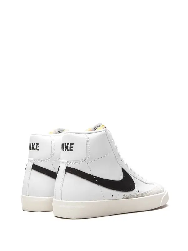 Nike Blazer Mid '77 Vintage Sneakers - White