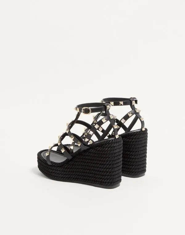 Valentino Garavani Rockstud Wedge Sandal - Black