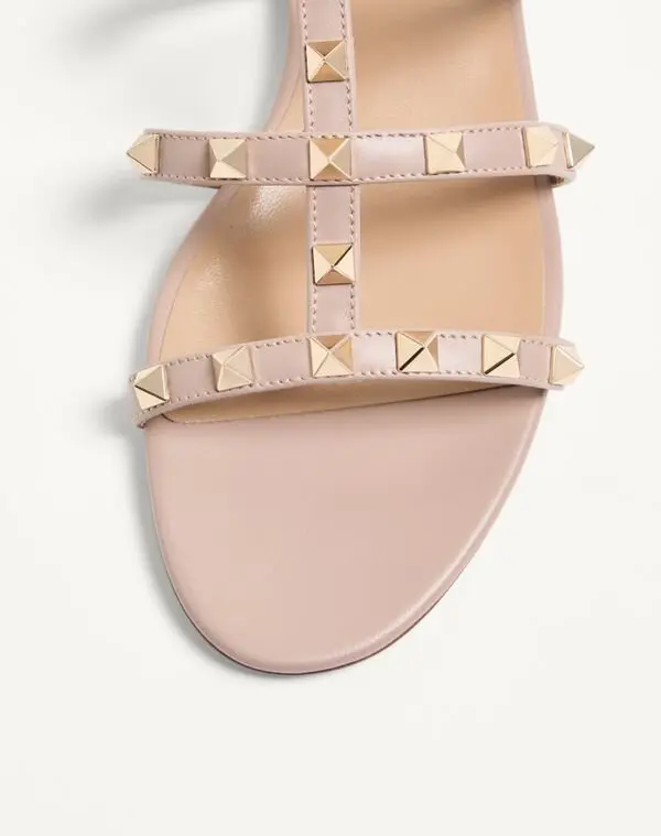Valentino Garavani Rockstud Flat Slide Sandals - Poudre