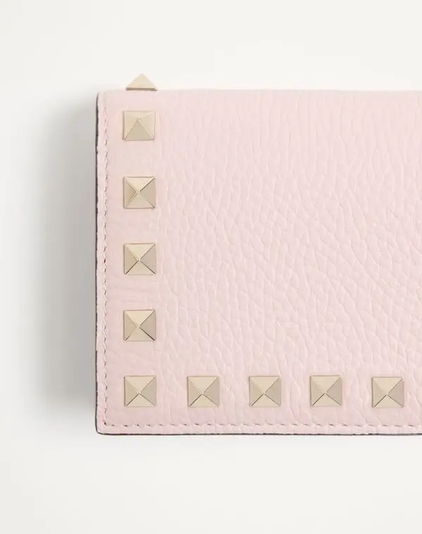 Valentino Garavani Small Rockstud Grainy Calfskin Wallet - Pink